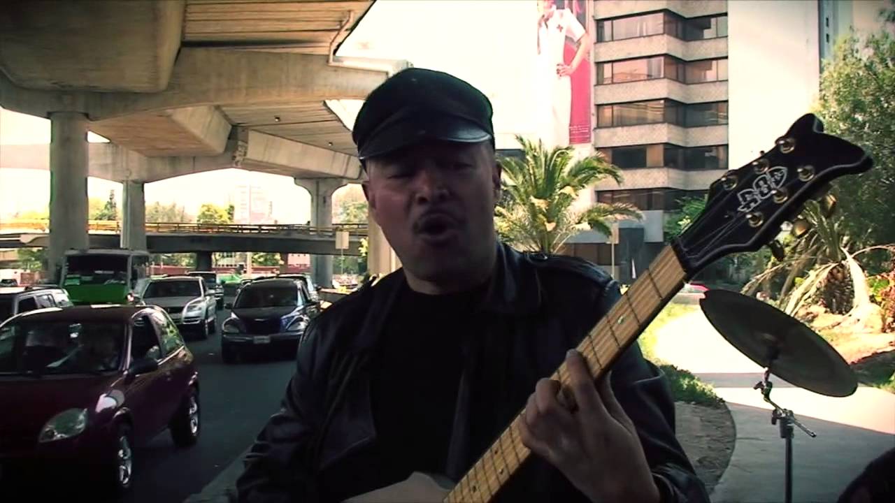 Rebelde - Rod Levario (Videoclip Oficial) - YouTube