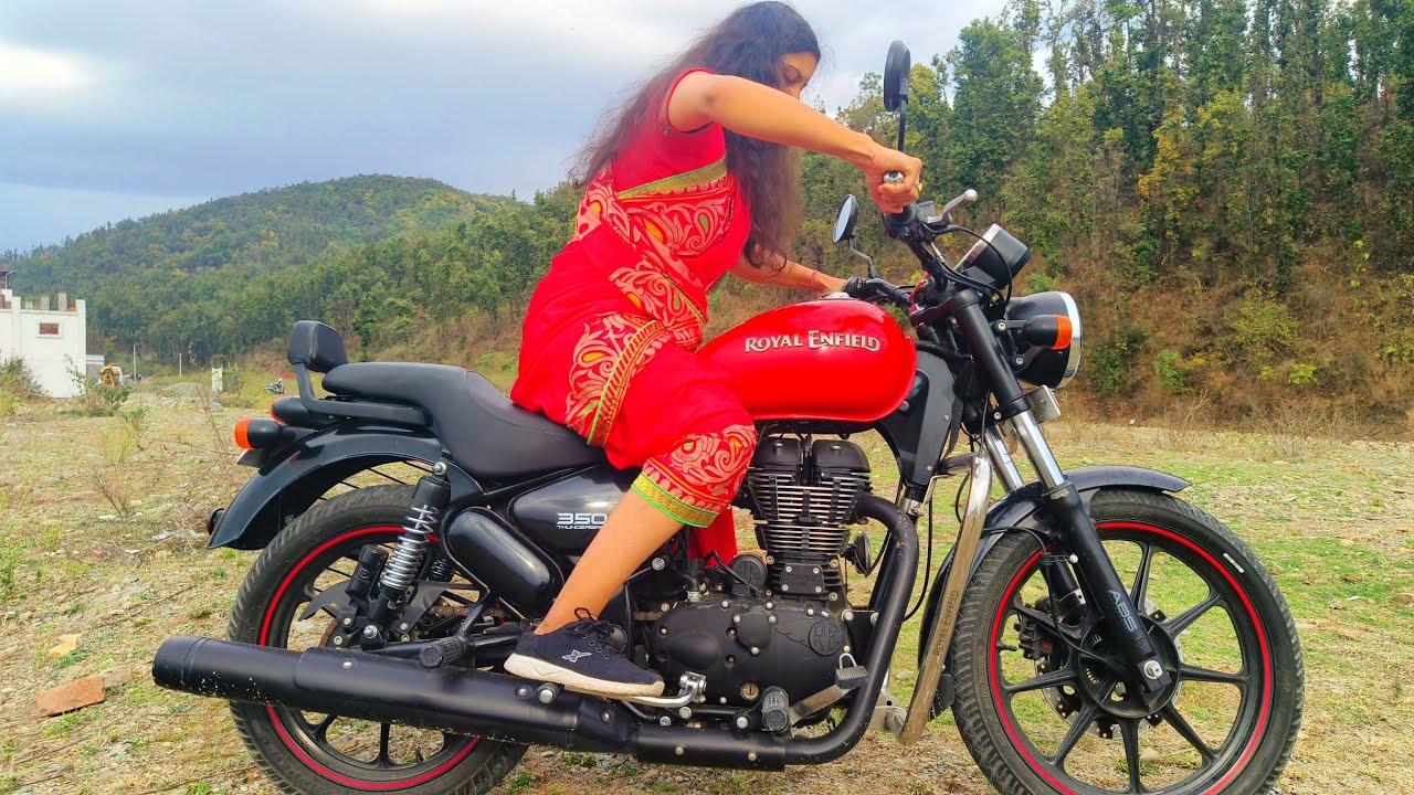 GIRL KICKSTART AND RIDING ROYAL ENFIELD 1ST TIME 🔥🔥🔥 #girlrider # ...