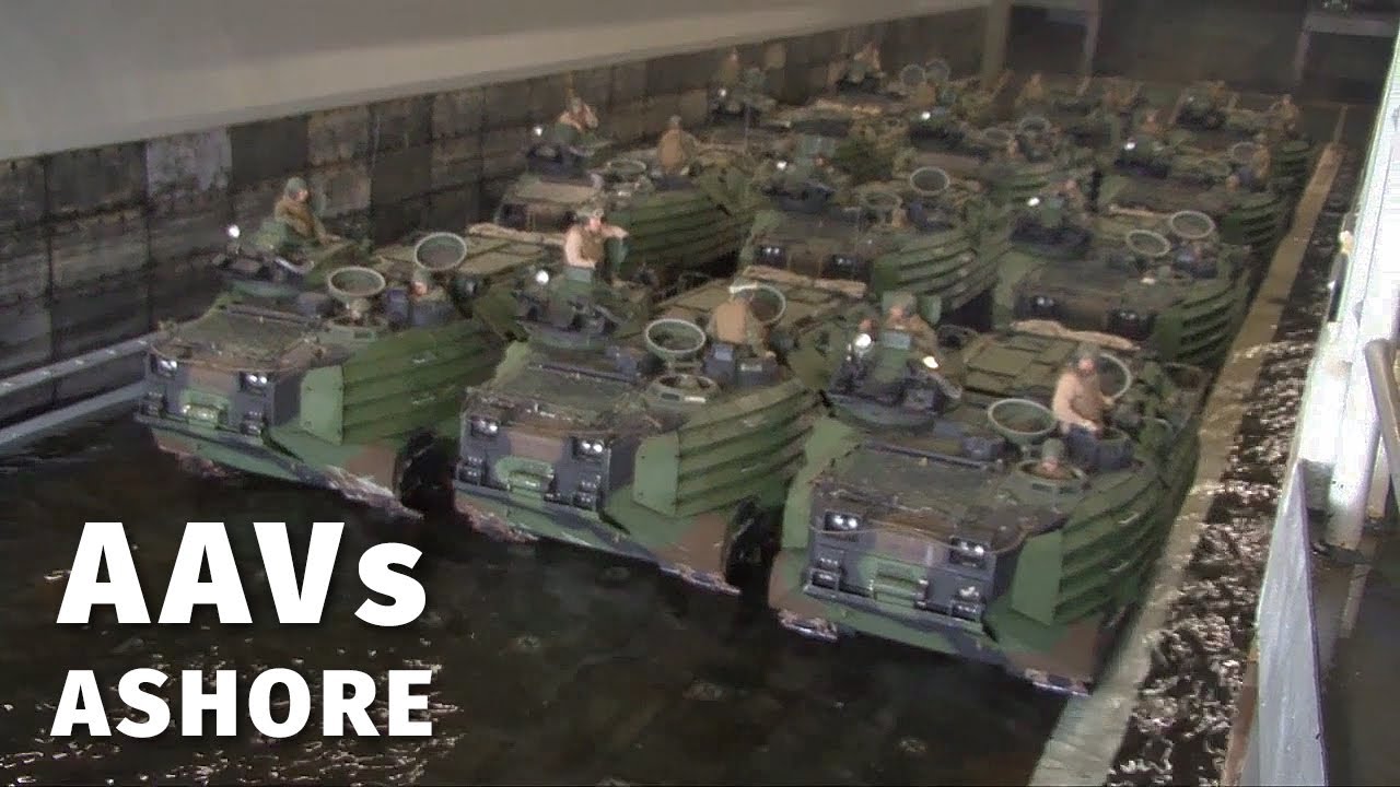 AAVs Splash in Ship-to-Shore - YouTube