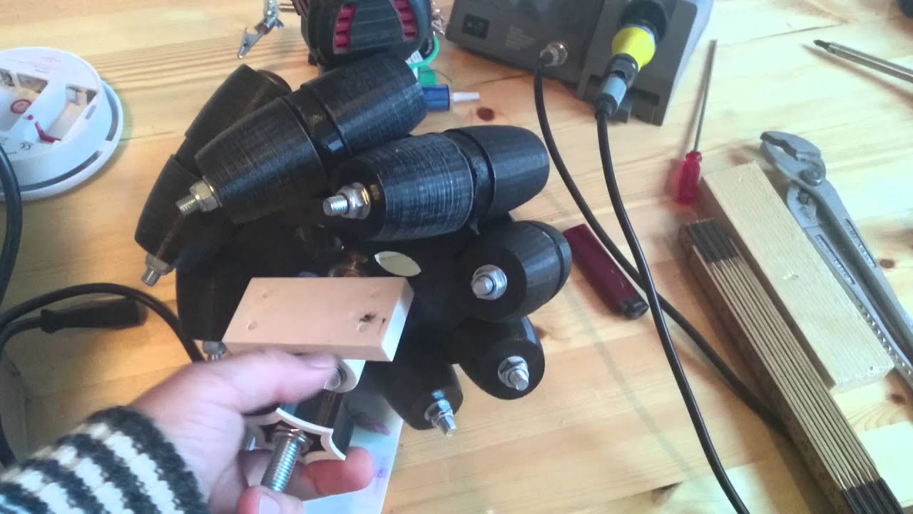 Printing wheels for Robyn Inmoov - YouTube