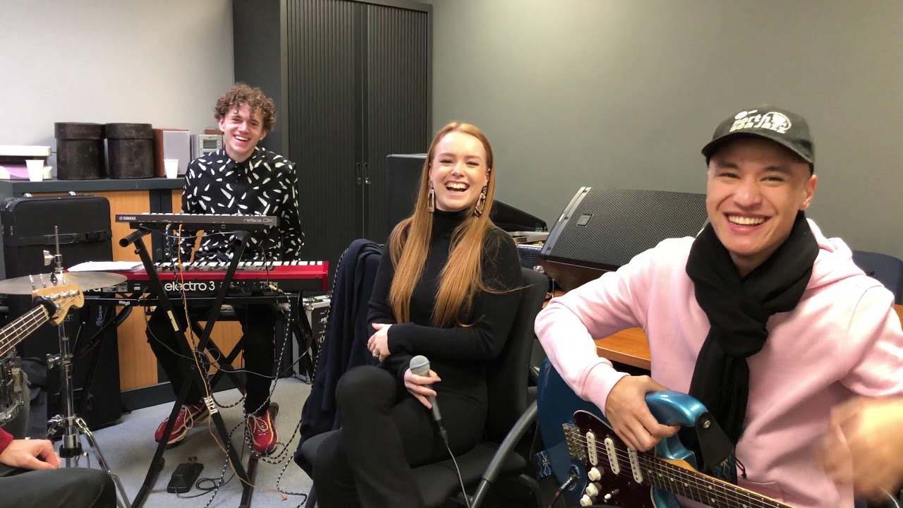 Isabel Provoost en Band over Theatershow This is Me - YouTube