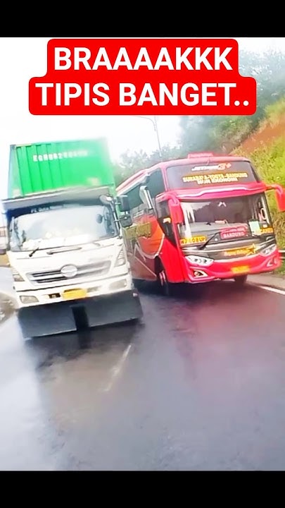 Gila sopir handal bus sugeng rahayu nyalip truck trailer di tikungan - YouTube