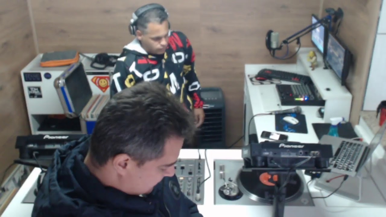Transmissão ao vivo de DJ Edson LL - YouTube