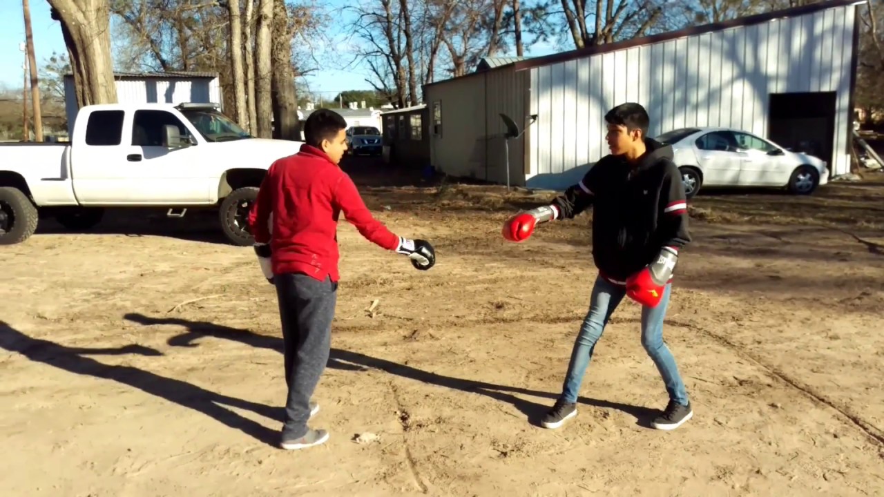Ranchero Vs Oscar - Backyard Boxing - YouTube