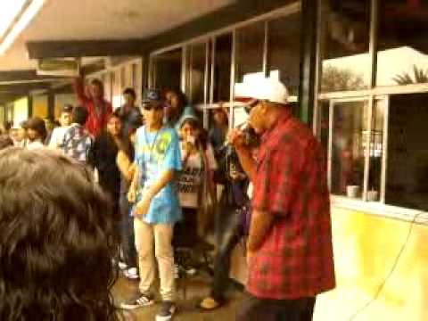 sakalo y fumalo mc frodi en el cbta 101 - YouTube