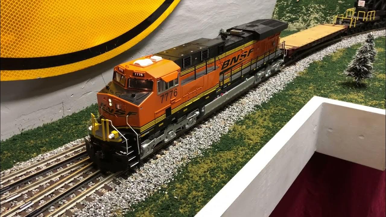 Mth Premier BNSF ES44dc FIX PILOTS - YouTube