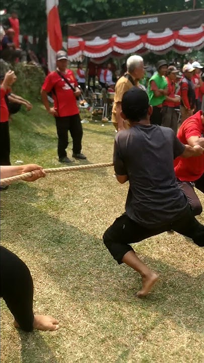 lomba tarik tambang 17 Agustusan #shortsvideo - YouTube