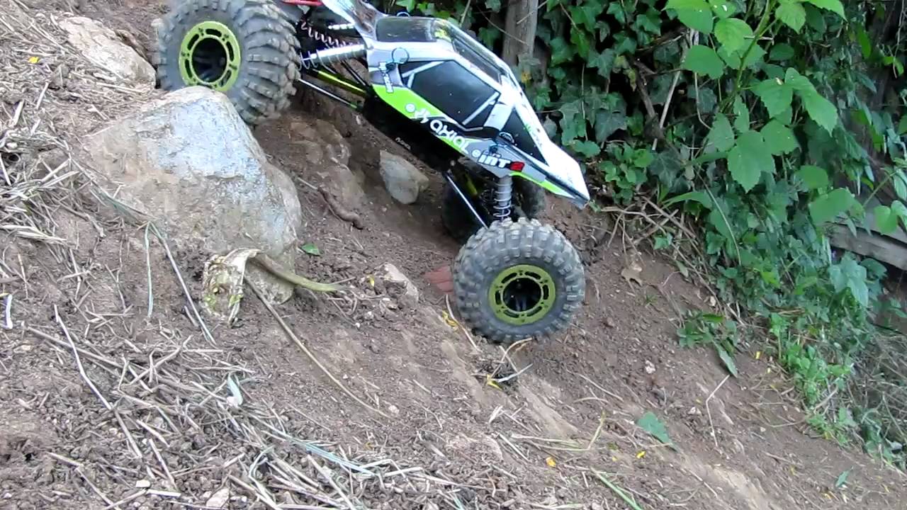 Crawler axial ax10 scorpion test day - YouTube