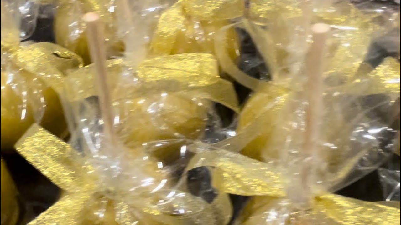Gold Metallic Candy Apple - YouTube
