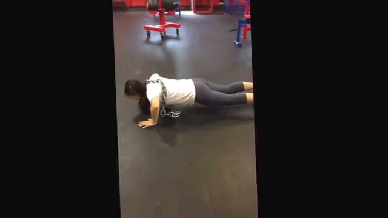 22 pound chain + push-ups = good times. - YouTube