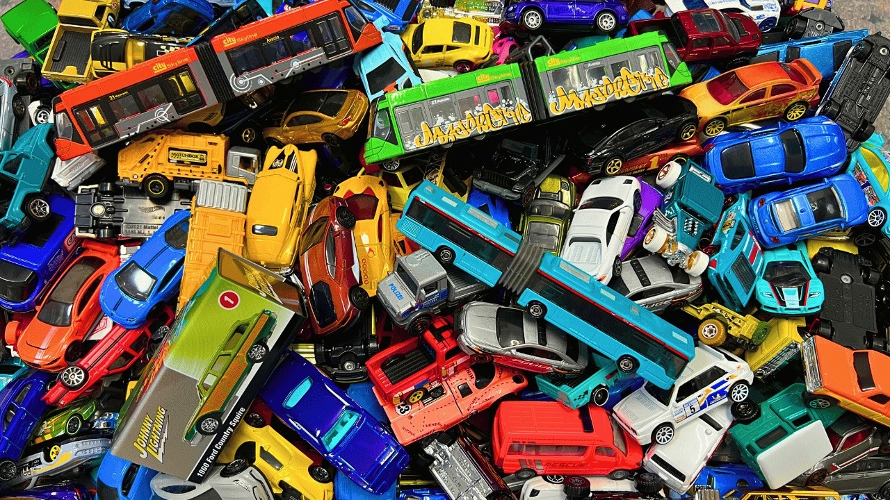 Small Cars Being Reviewed in Hands – Quick Diecast Showcase 2025 - YouTube
