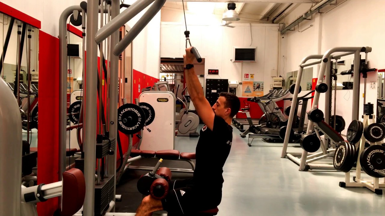 Lat Machine Avanti Presa inversa - YouTube