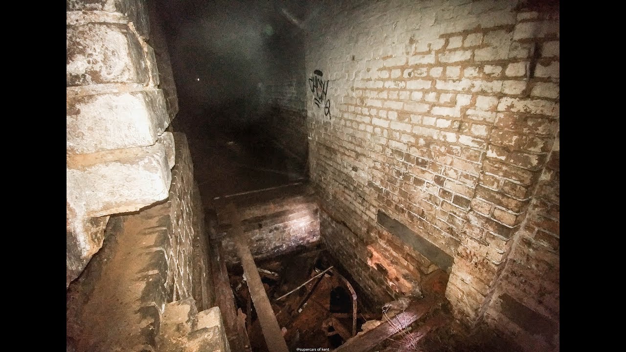 urban exploring (grain fort) - YouTube