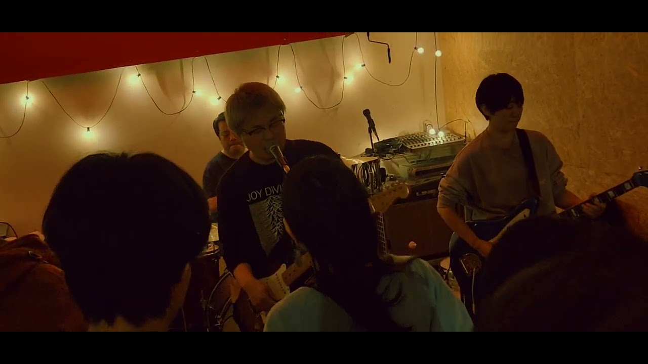 crawl in cruel @ Dandelion café - YouTube