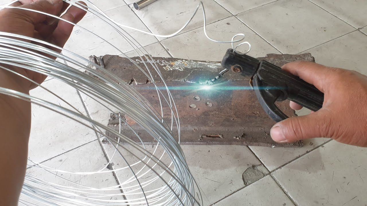 few people know about stick welding using galvanized wire - YouTube
