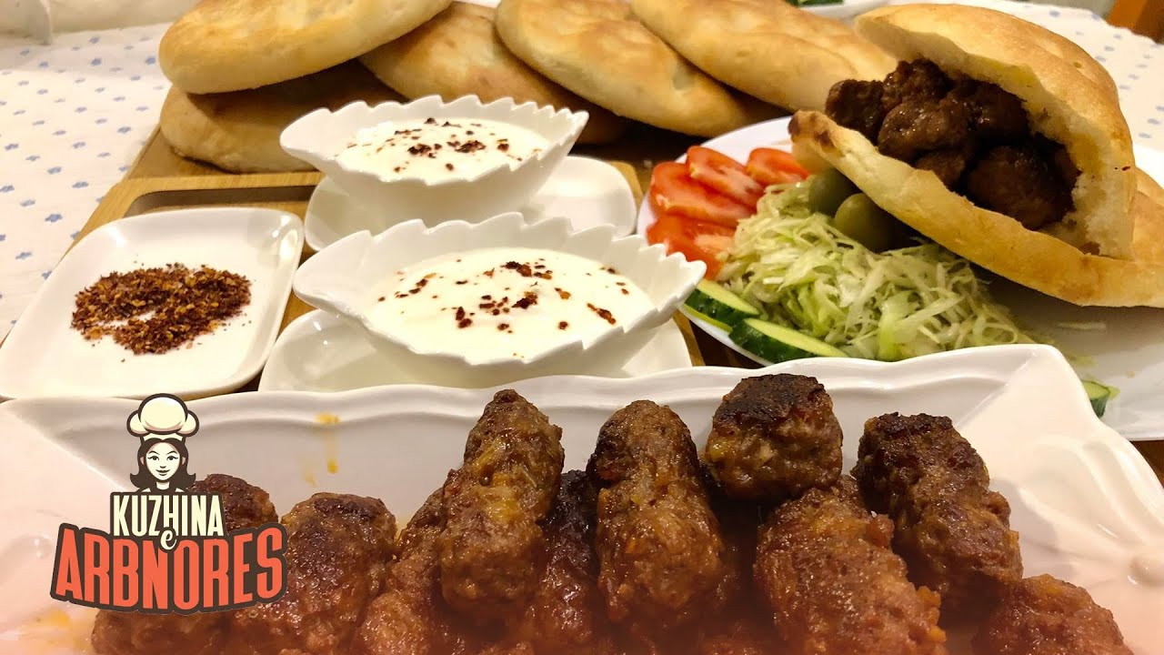 Samuna me qebapa! Specialitet Kosovar! Dhe nje ide si ti bejme qebapat ...