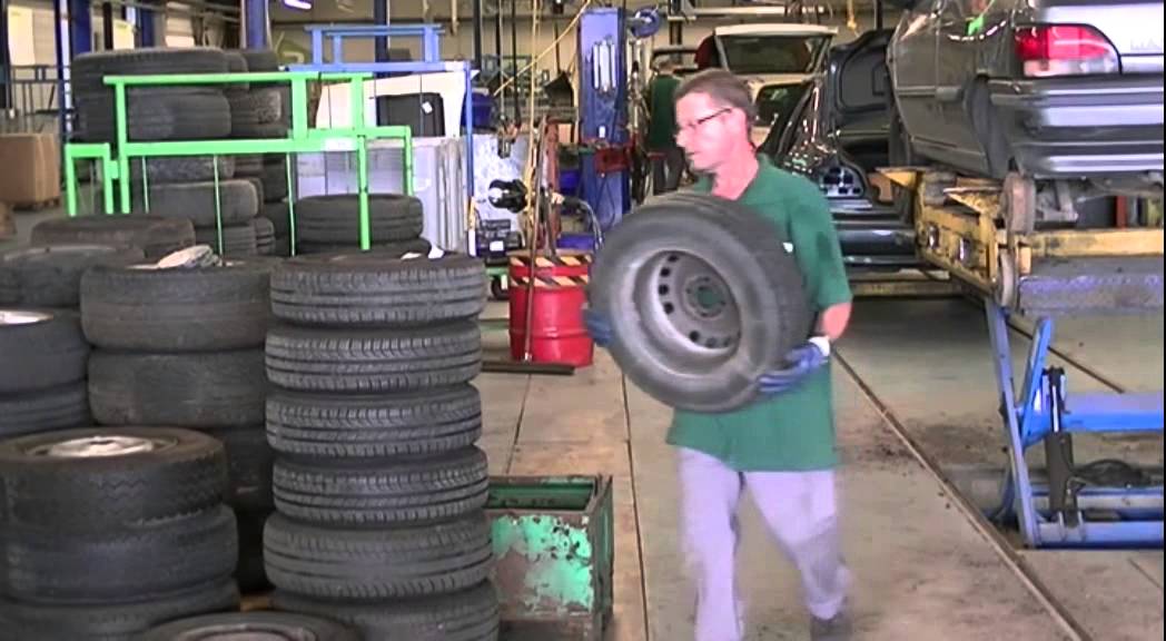 Wheel removal - YouTube