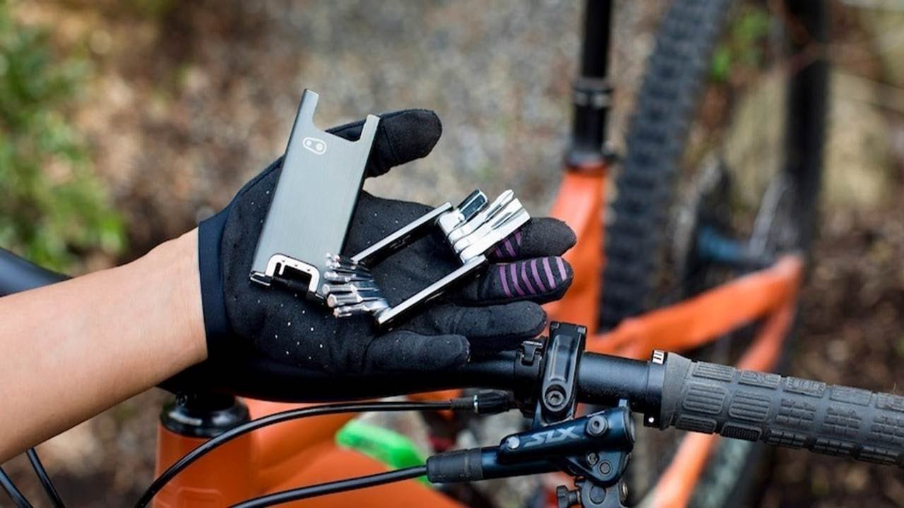 7 Useful Bike Gadgets You MUST Use! - YouTube