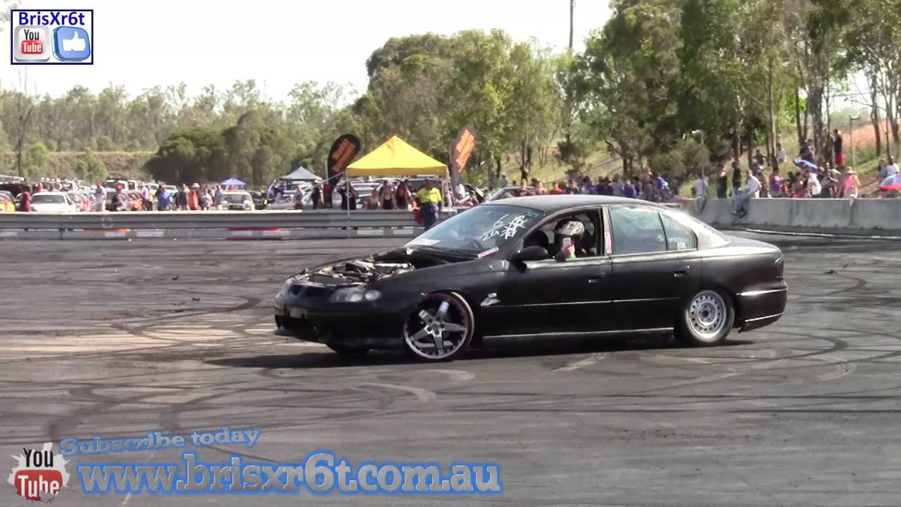 Burnout Fail, Holden Commodore Style XD - YouTube