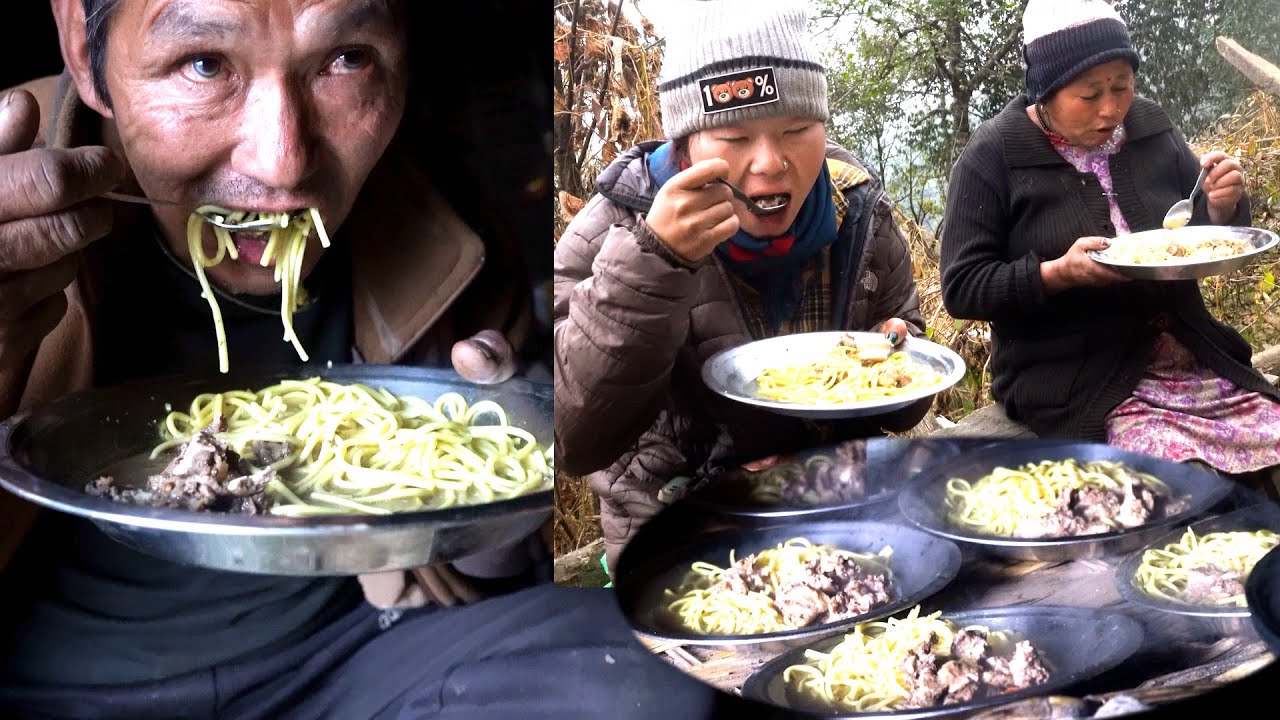 buff soup noodles by jungle family with villagers - YouTube