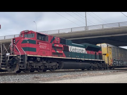 Ferromex! FXE 4027 trails on CP 231 with 9819 leading. - YouTube