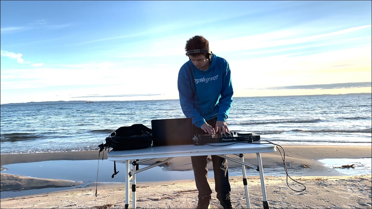 AMAZING DJ SET - BEACH - MELODIC HOUSE MIX - YouTube