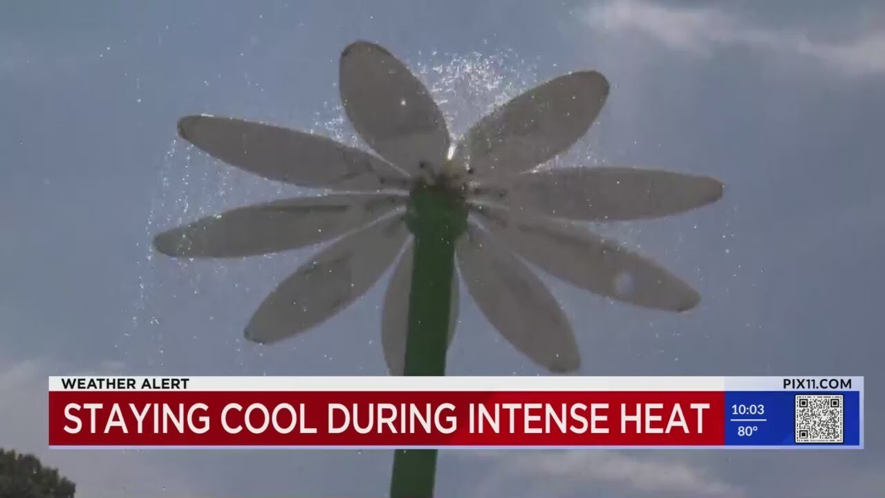 Staying cool in NYC during intense heat - YouTube