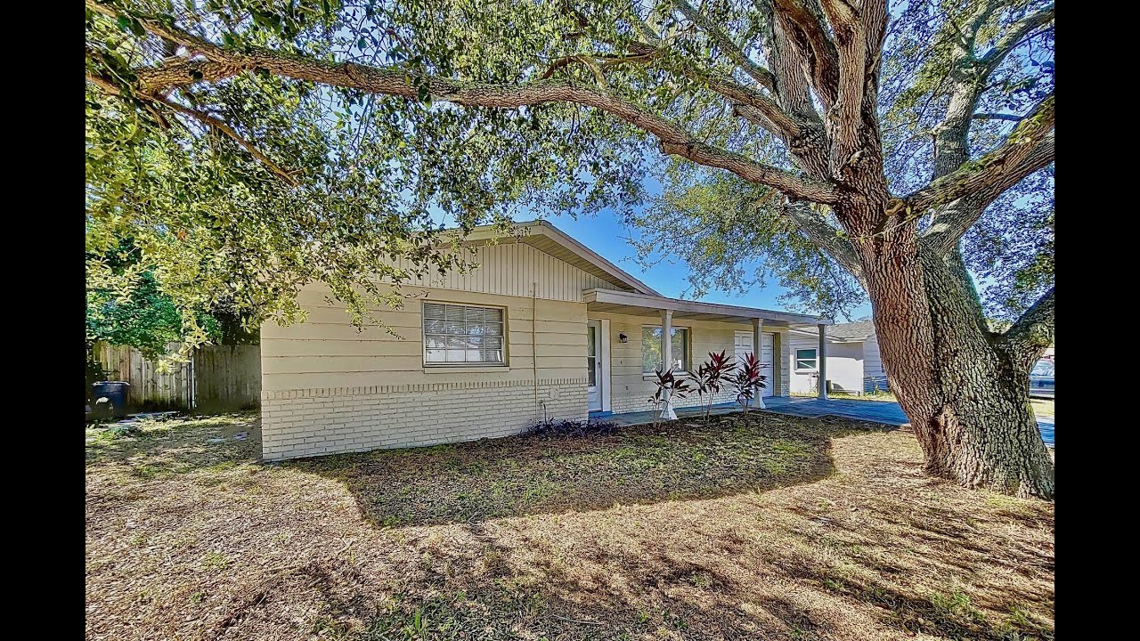 Holiday, Florida Real Estate Photography - 4132 Beacon Square Dr ...