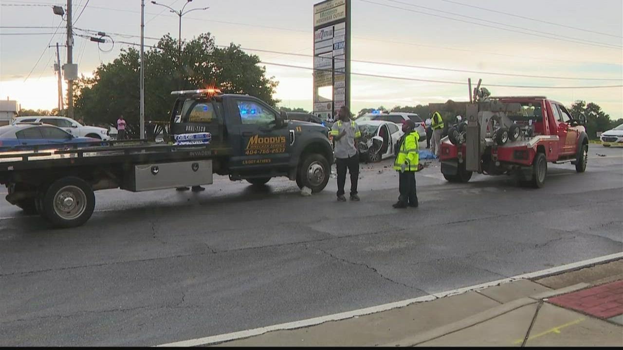 GSP conducts crash investigation in College Park - YouTube