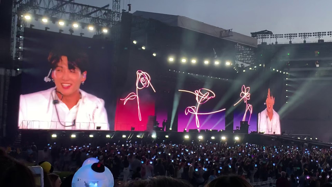 [Fancam] BTS - Intro Ment _ Speak Yourself Tour @ Rose Bowl Pasadena ...