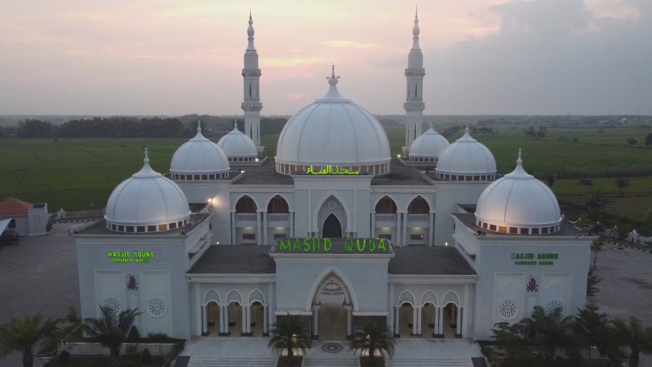 DESTINASI WISATA MASJID QUBA CARUBAN - YouTube