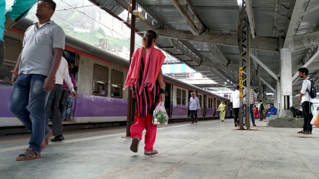 Mumbai Local Train Mumbra Station @MUMBAIMAX - YouTube