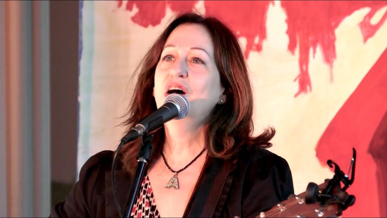 Amy Allison "Garden State Mall" Live @ the HWFF - YouTube