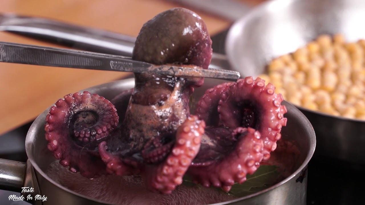 Polipo su Hummus di Ceci - Chef Salvatore Avallone - YouTube