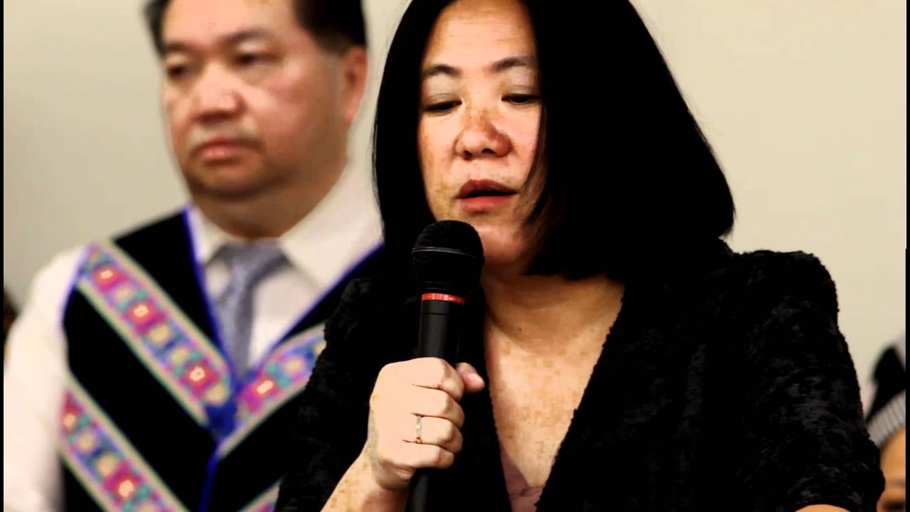 Senator Mee Moua with a strong message to Hmong Village. - YouTube