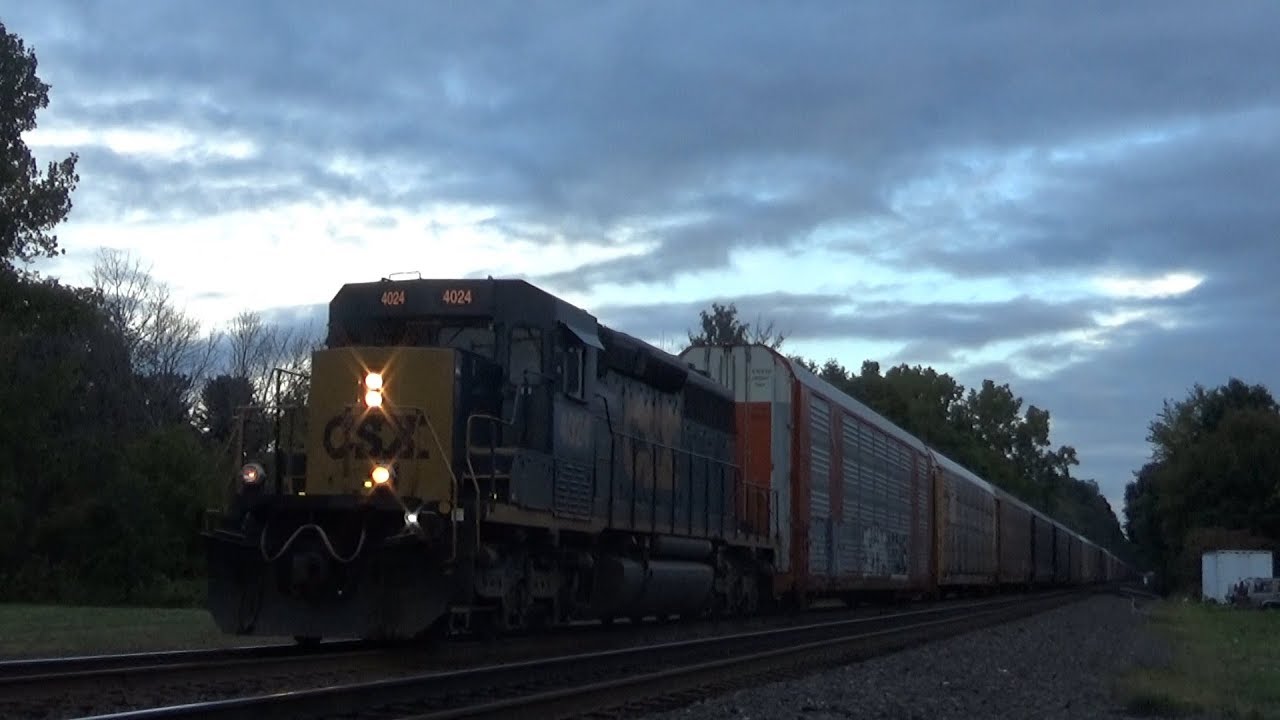 CSX Q253 lead by CSX 4024 solo through Voorheesville NY 10/03/18 - YouTube