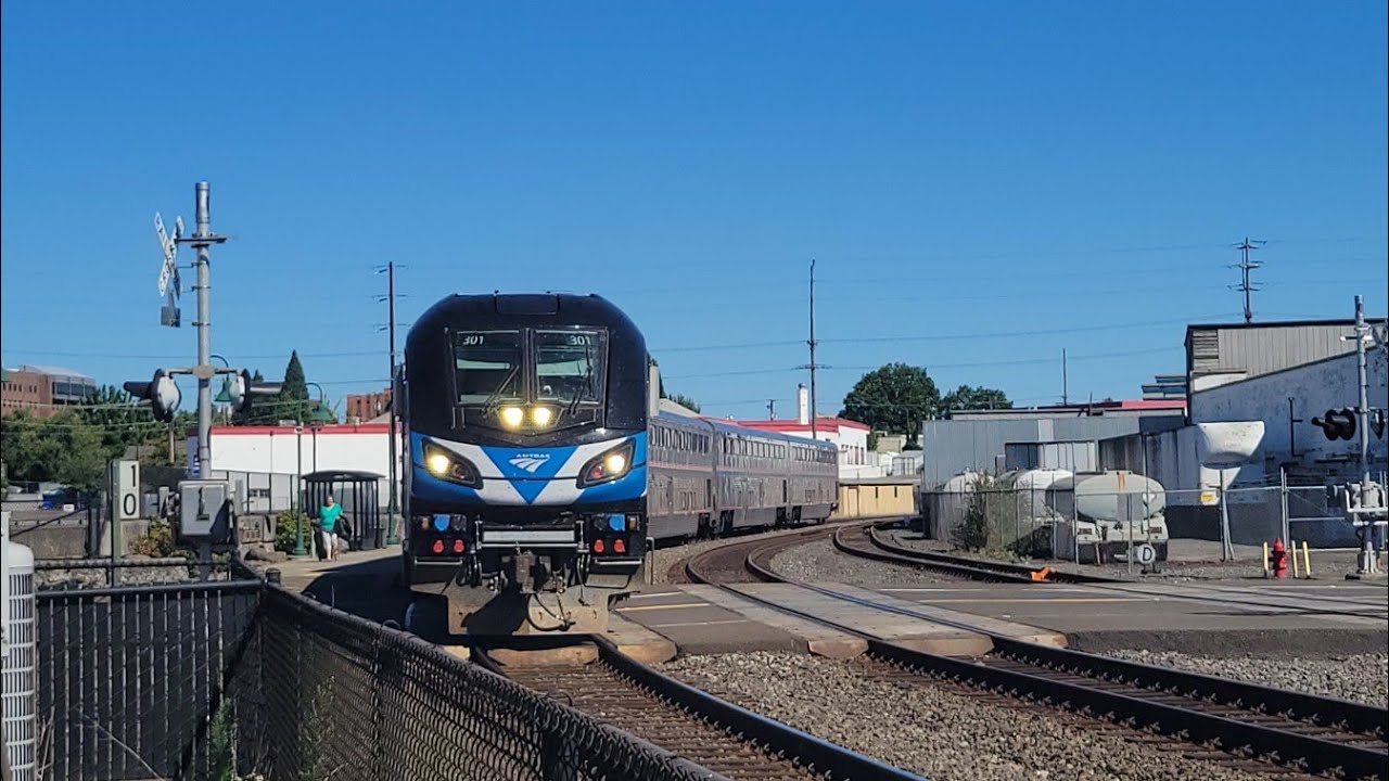 Amtrak ALC42 301 Day One and 2 BNSF trains in Vancouver Washington ...