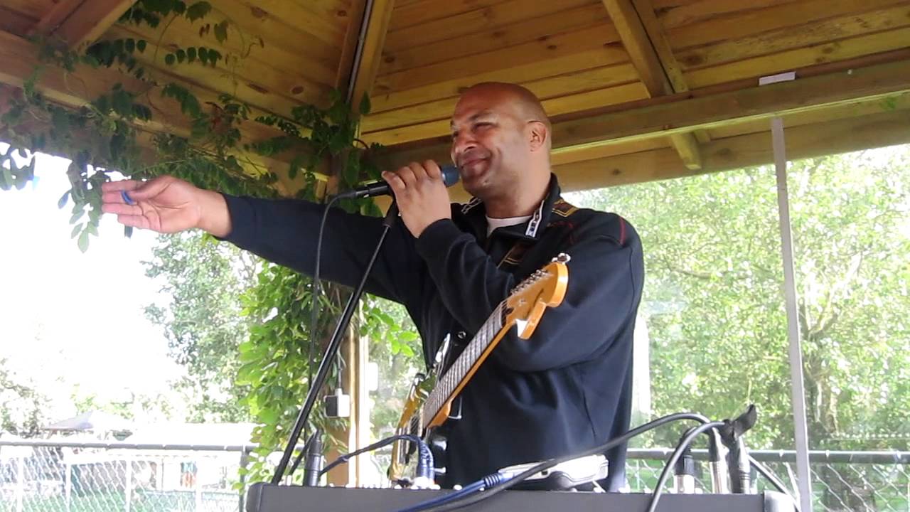 Tuinfeest Overduin Ed Linger Katwijk aan Zee 31-08 2011 - YouTube