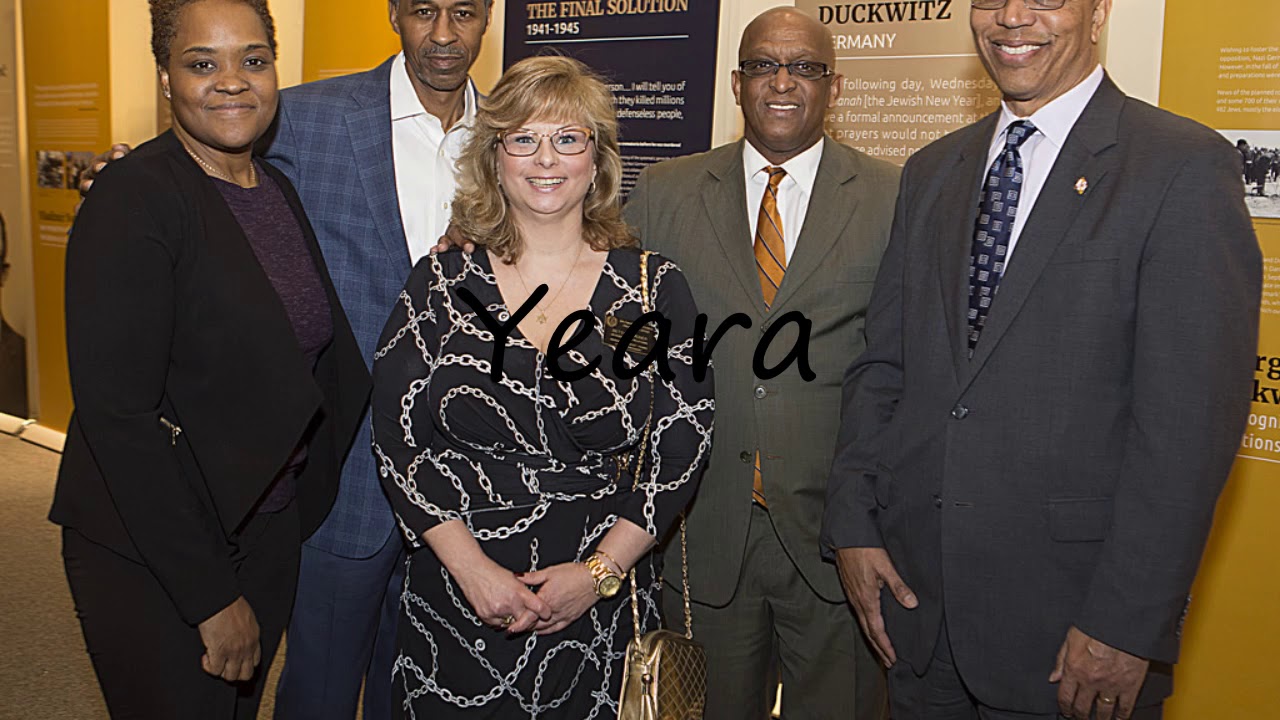 How to Pronounce Yeara? - YouTube