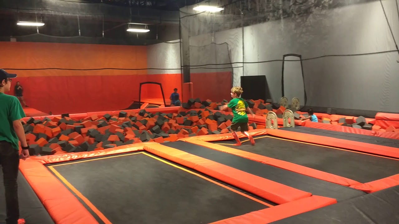 Diving into the foam block pit - YouTube