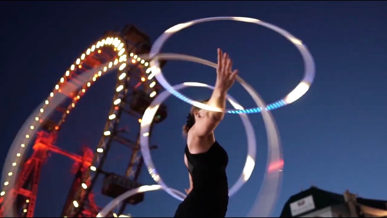 LED Show - Lisa Looping Wien - YouTube