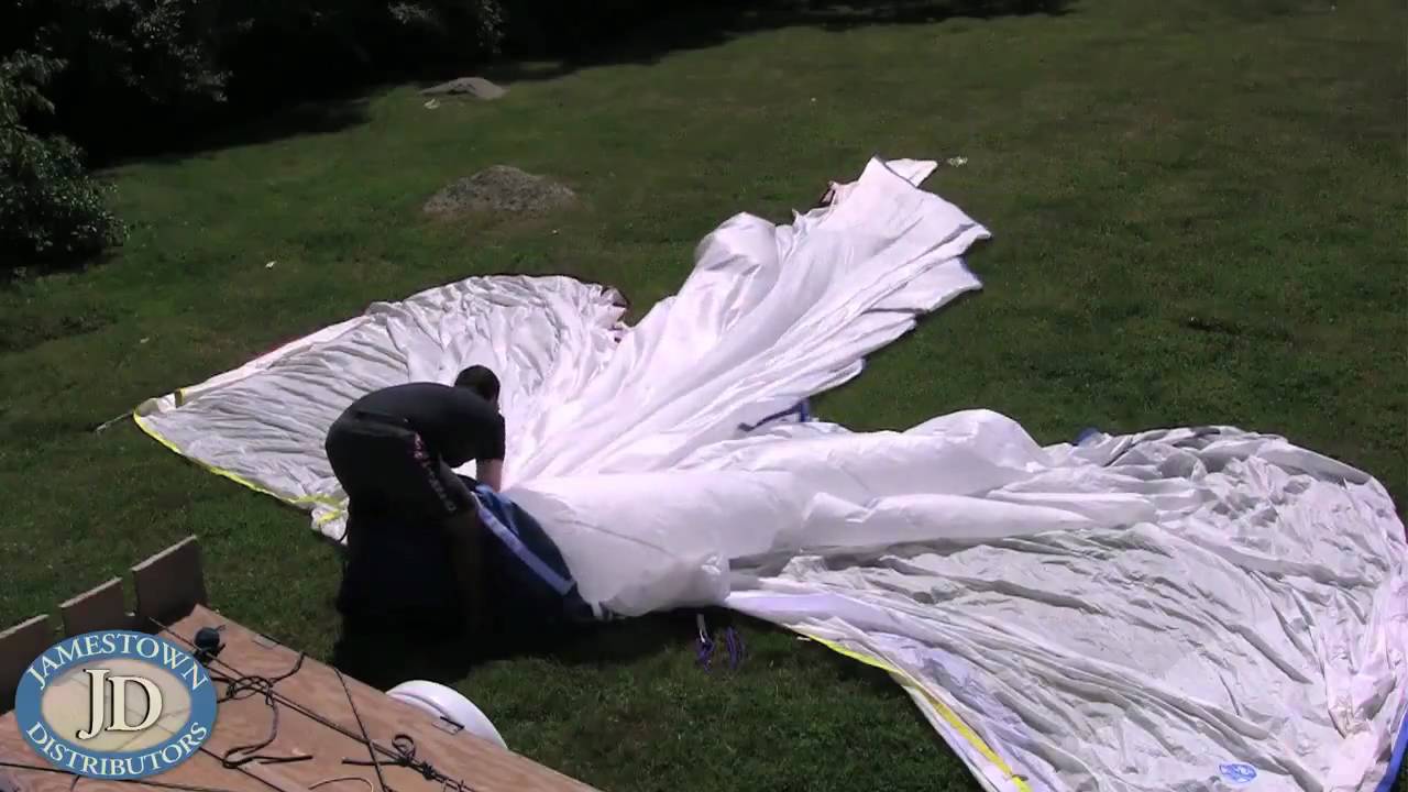 How-to Pack a Spinnaker - YouTube