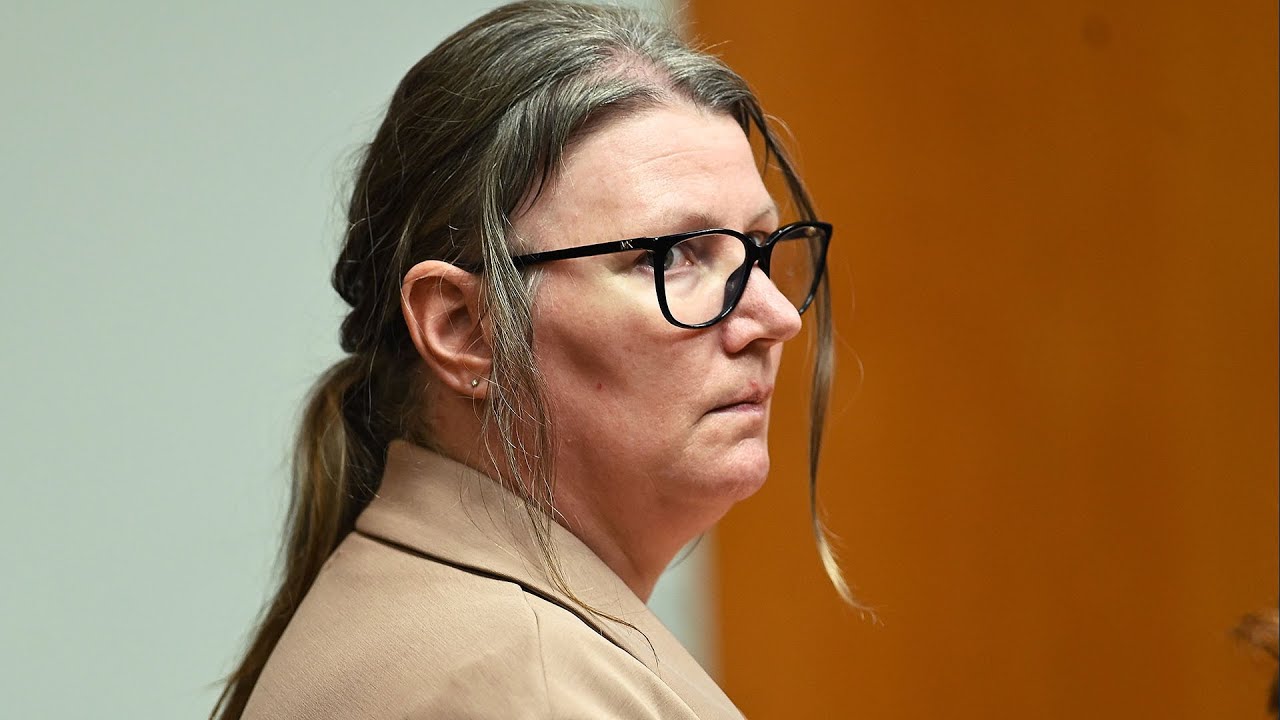 Trial of Oxford High shooter's mom Jennifer Crumbley continues - YouTube