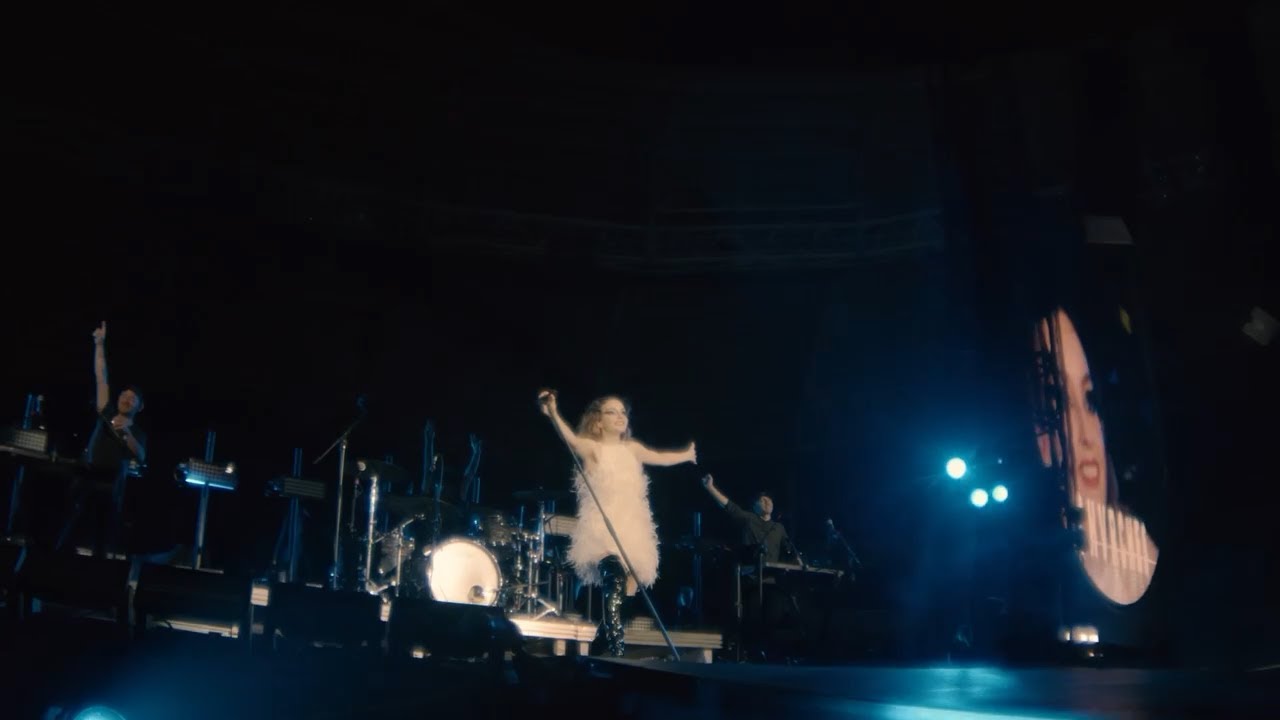 CHVRCHES - Live in Rio de Janeiro, Brazil (March 25, 2023) | Clip - YouTube