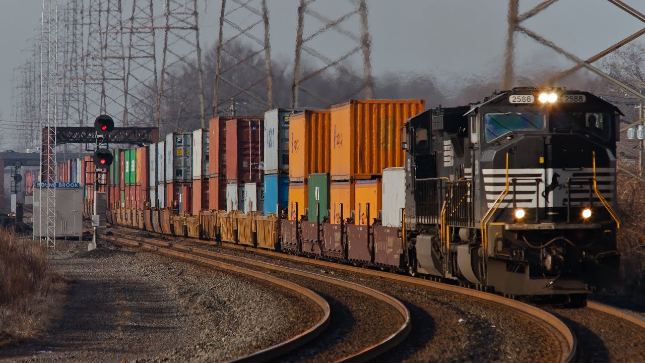 HD: Train Action @ Bound Brook, NJ 12-15-12 - YouTube