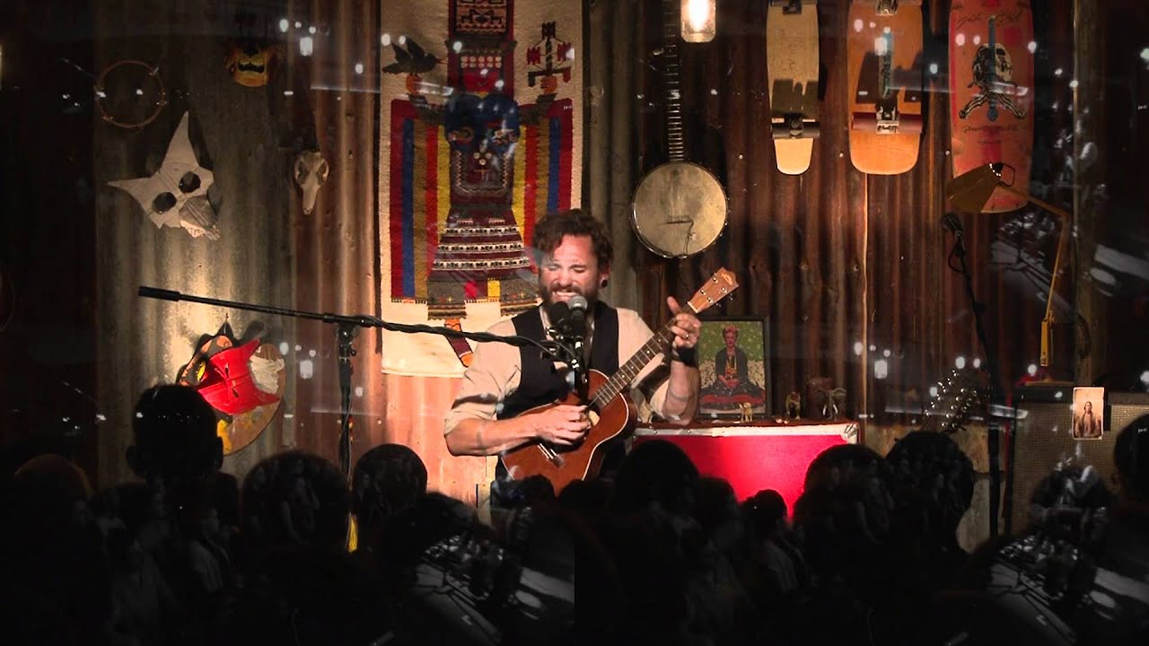 John Butler solo - Revolution - YouTube