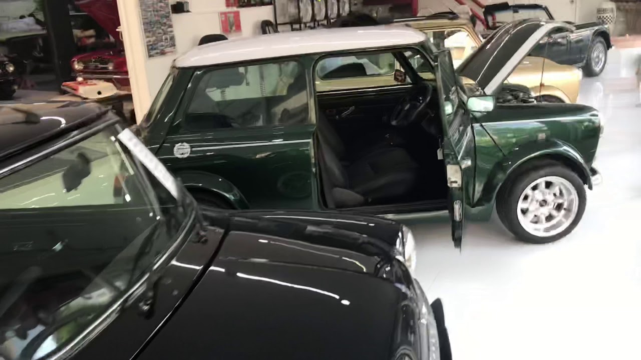 Austin Minis 2000 a la venta - YouTube