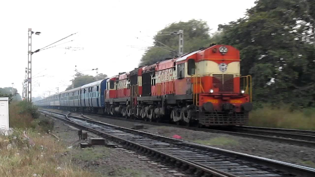 Deadly Diesel Action KAZIPET WDM-3A Twins in firing mood !! - YouTube