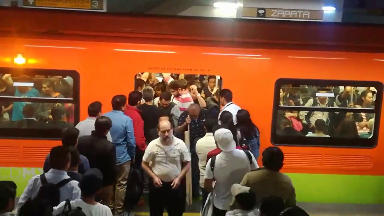 Metro Zapata L12, Mexico City - YouTube