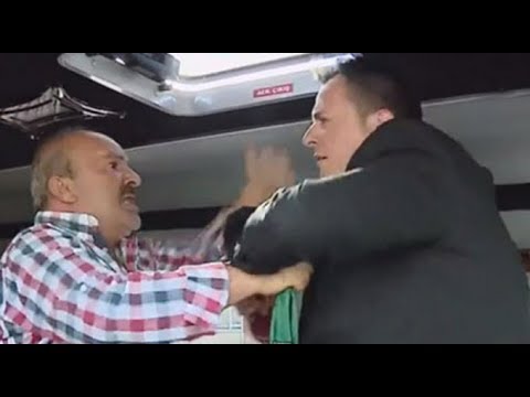Sensör dayağı , sensör sorusu yüzünden servisçiden dayak yiyen muhabir